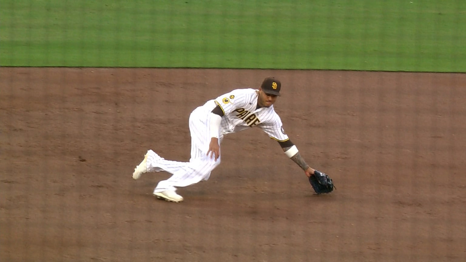 Manny Machado saca un excelente out | 09/06/2026 | Los Padres de San Diego