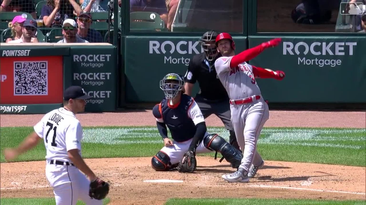 Ward homers on a fly ball to right-center in 8th | 07/27/2023 | Los ...