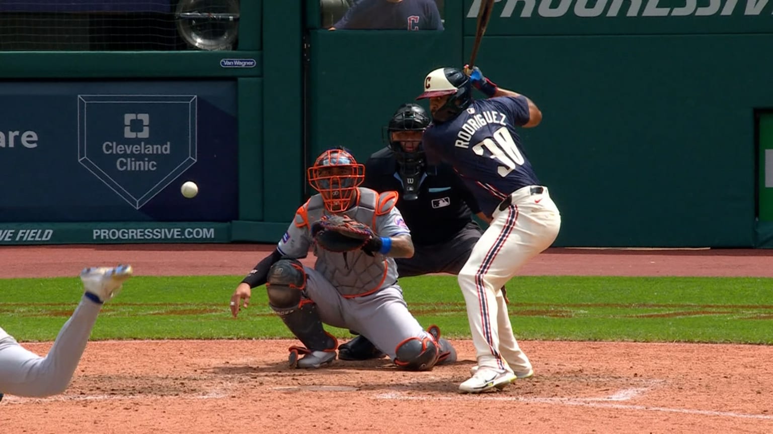 Johnathan Rodríguez da ventaja con su 1er hit | 22/05/2024 | Los ...