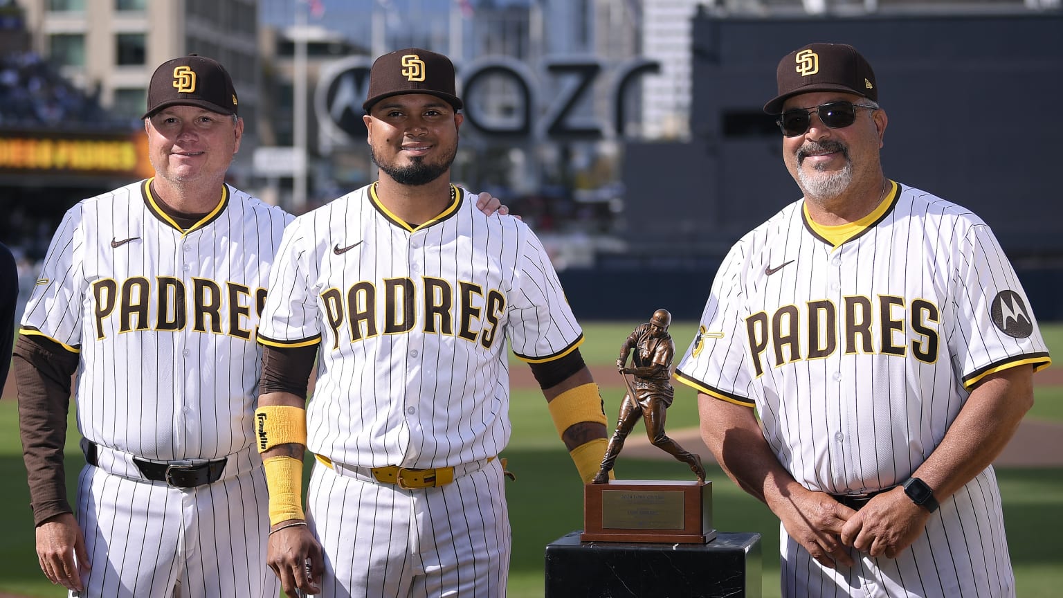 Luis Arraez receives 2024 batting title award | 03/30/2025 | San Diego ...