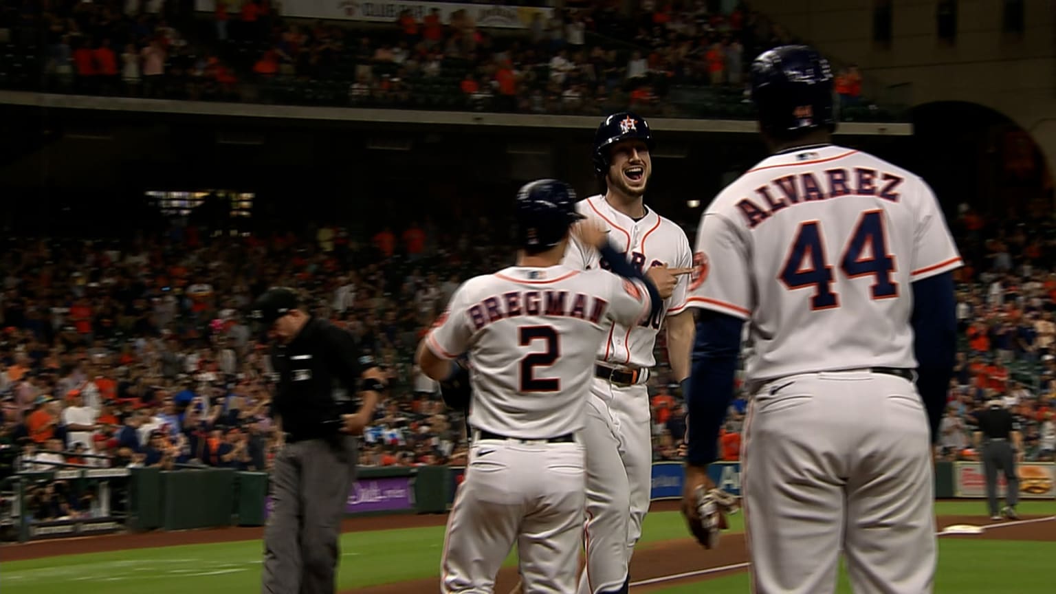 Kyle Tucker mashes a three-run homer to right field | 10/04/2022 | MLB.com