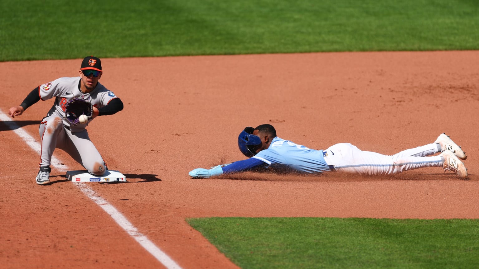 Tyler Tolbert steals two bases in the 7th | 04/06/2025 | Kansas City Royals