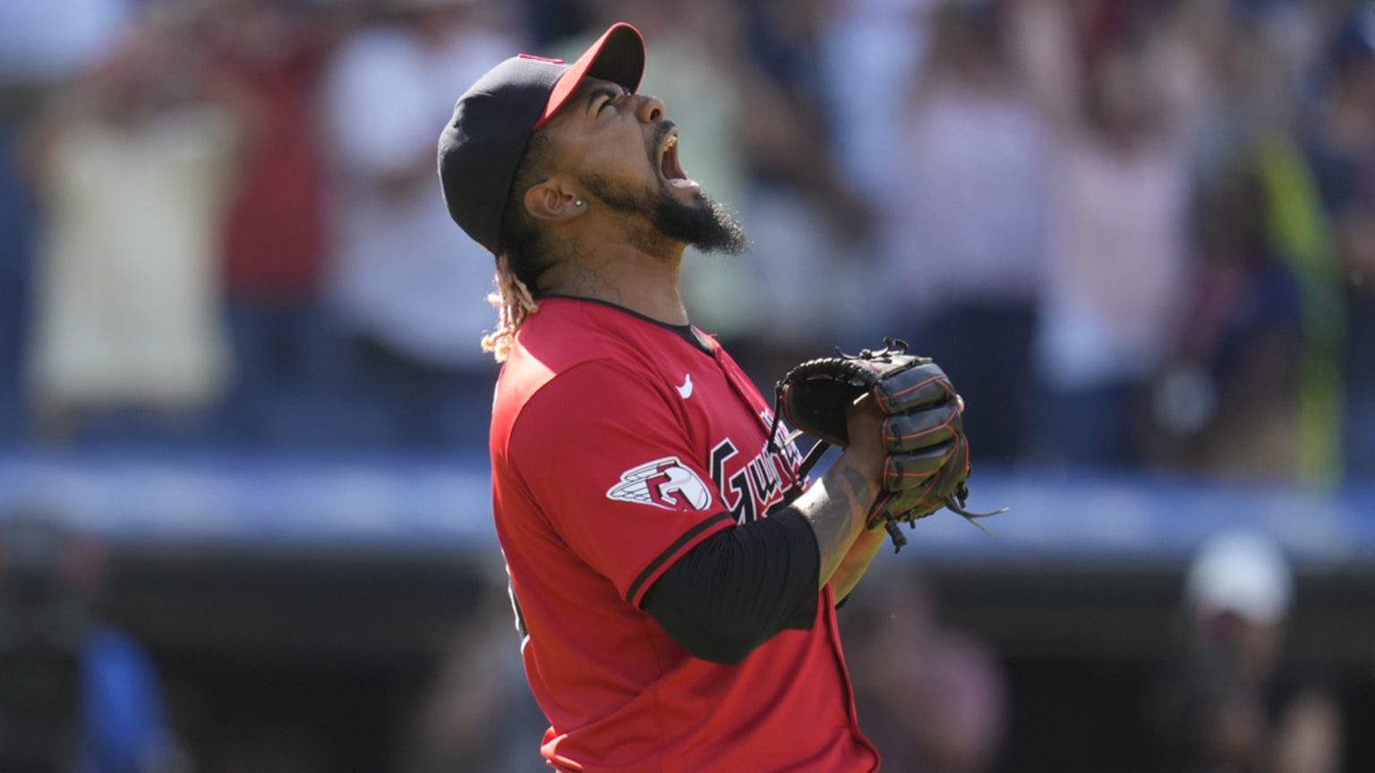 Emmanuel Clase seals win, ties record | 08/28/2024 | Cleveland Guardians