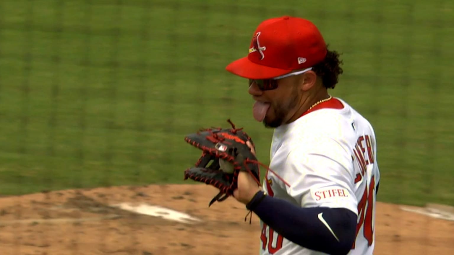 Cardinals turn a smooth double play | 03/15/2025 | MLB.com