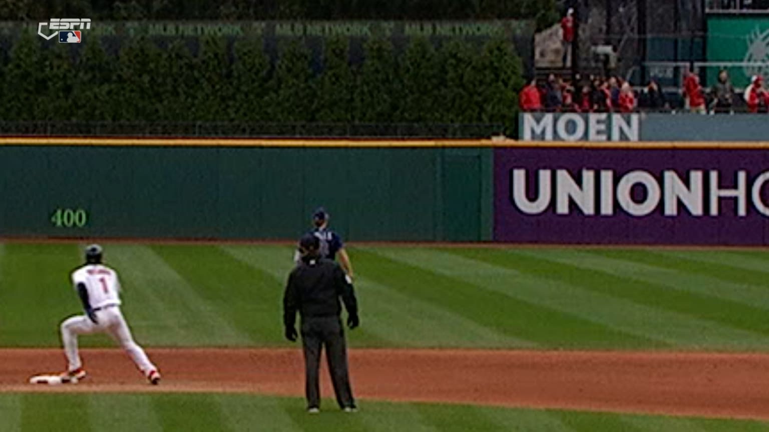 Amed Rosario safe at second after review | 10/07/2022 | Cleveland Guardians