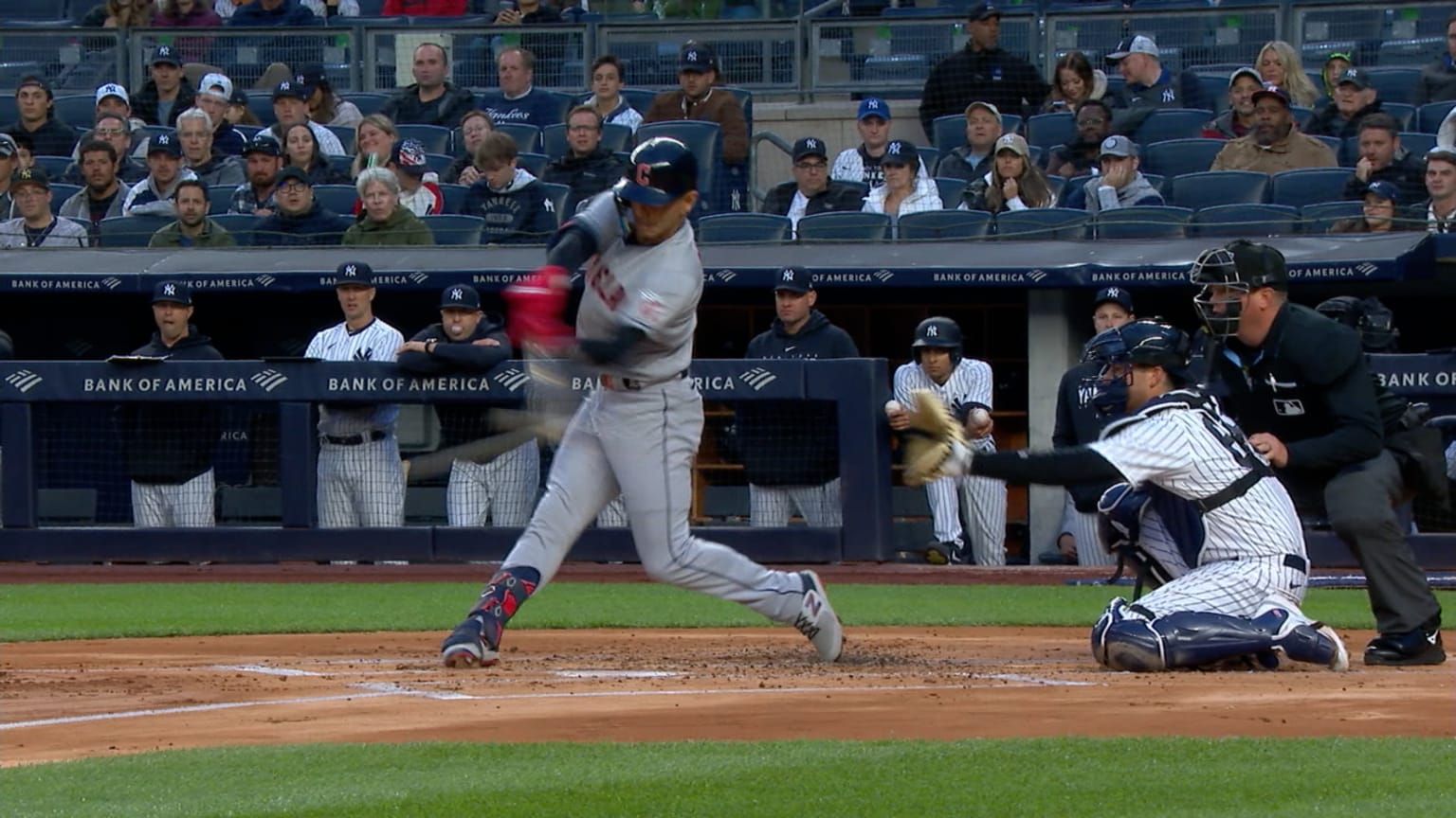 Andrés Giménez rolls an RBI single in the 1st inning | 05/03/2023 | MLB.com