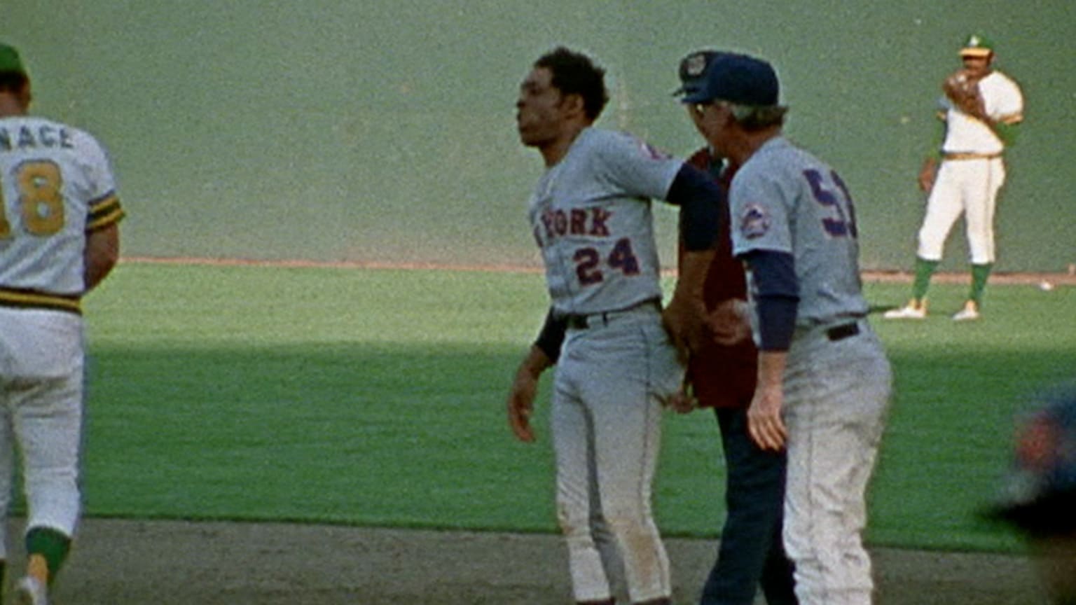 Willie Mays records final Major League hit | 10/14/1973 | MLB.com