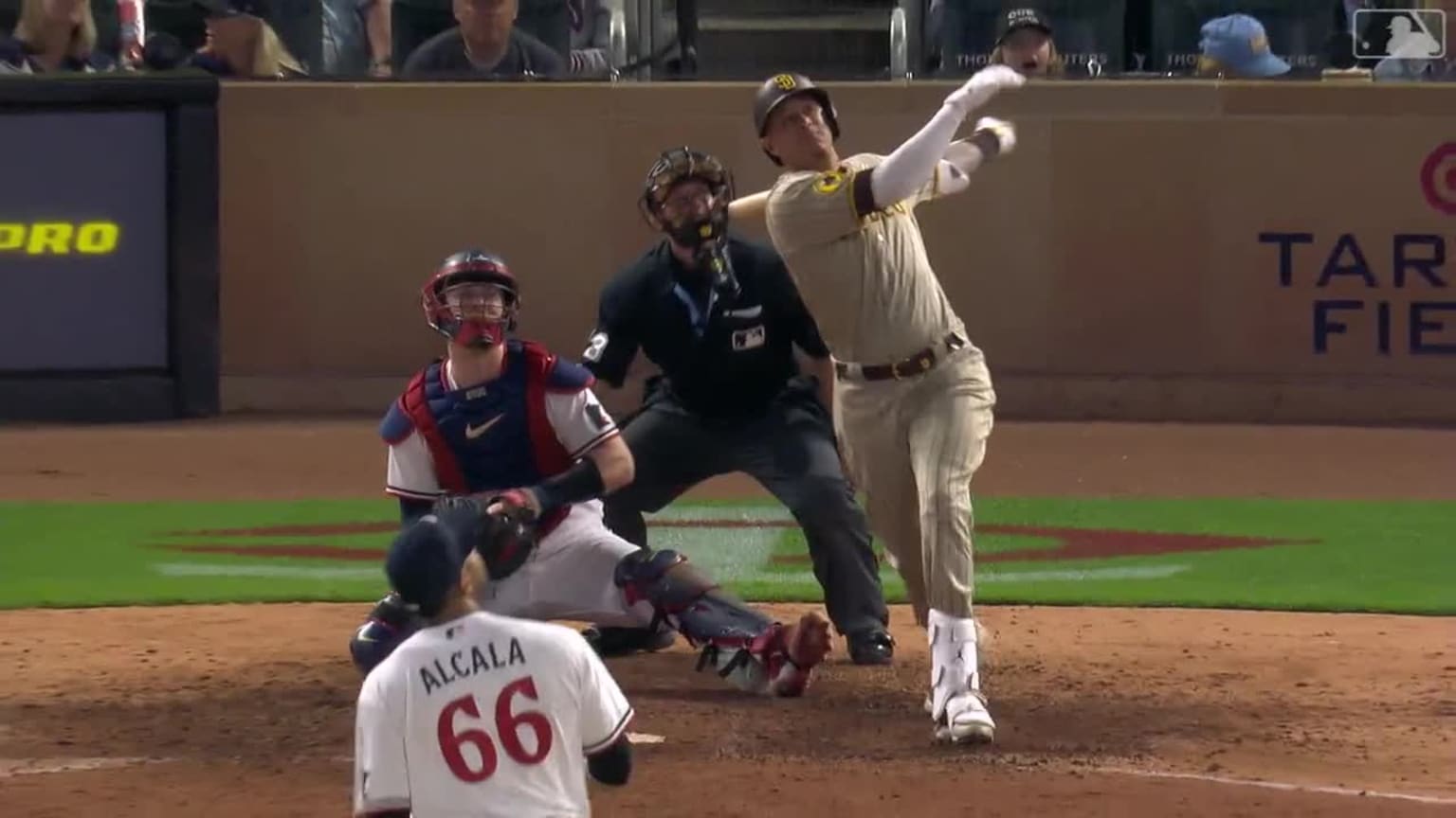 Manny Machado launches three-run homer to left field | 05/09/2023 | San ...