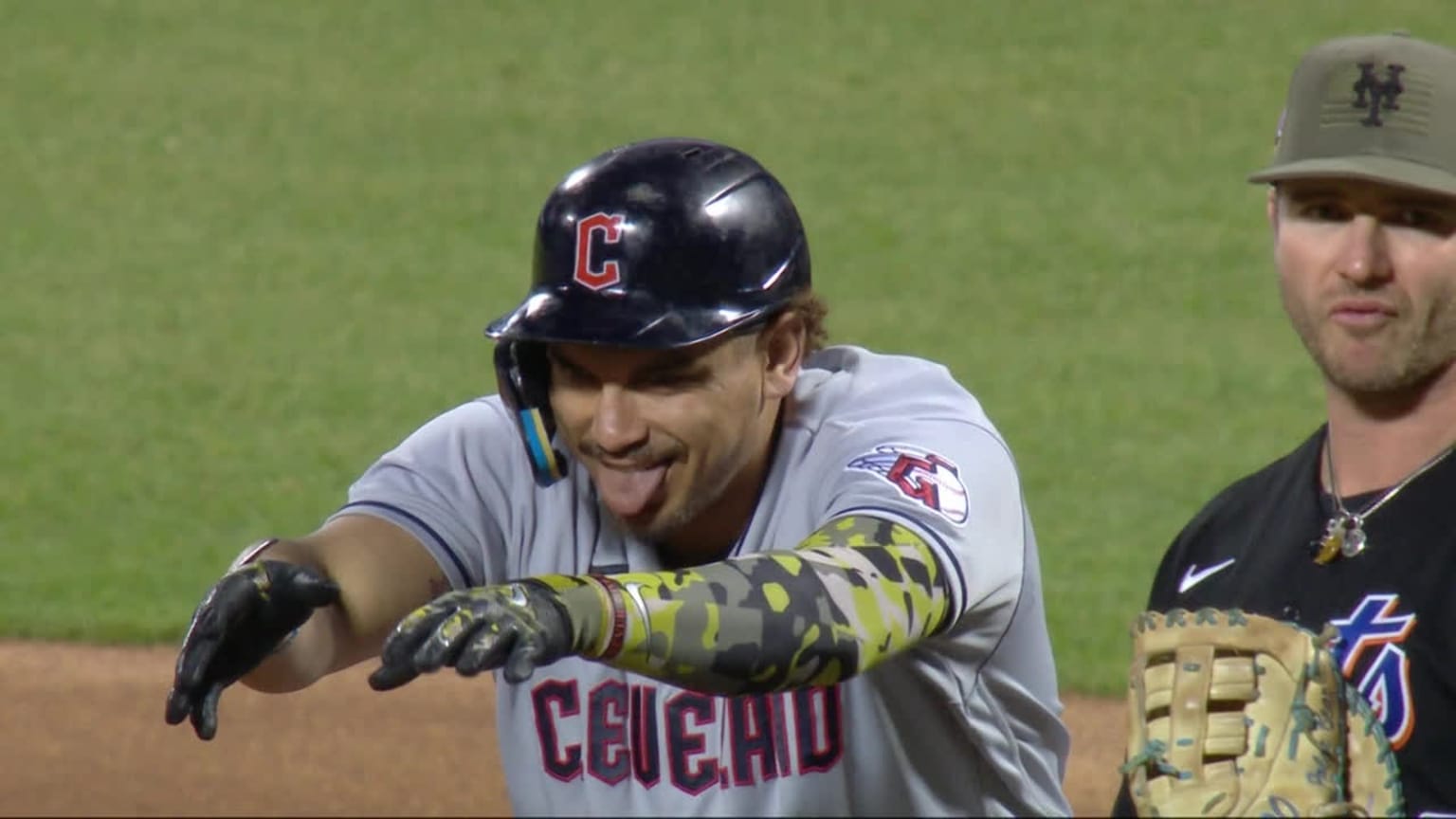 Josh Naylor rips a two-run single to left field | 05/19/2023 ...