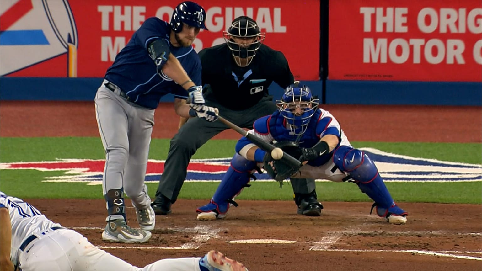 Raley singles to center field in the top of the 4th | 04/14/2023 | MLB.com