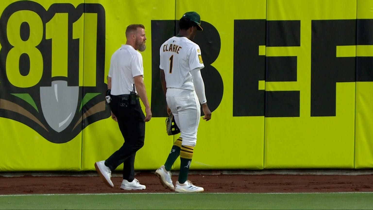 Denzel Clarke leaves game with a left shoulder injury | 06/06/2025 ...