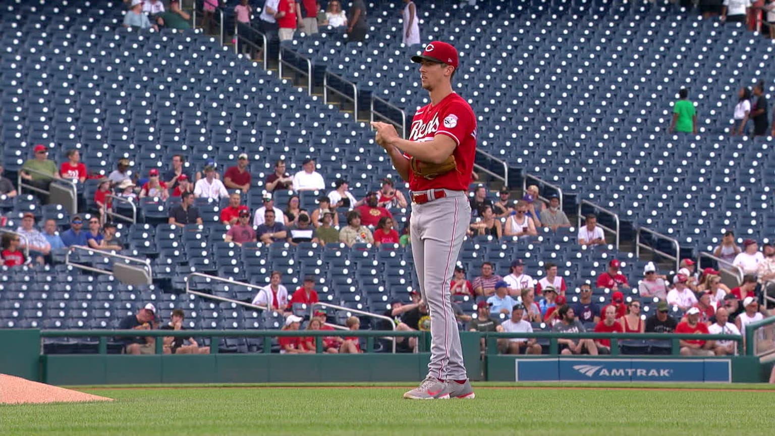 Williamson whiffs four through three innings | 07/06/2023 | Cincinnati Reds