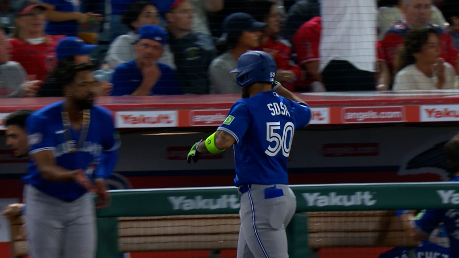 Lenyn Sosa's sacrifice fly | 04/20/2026 | Toronto Blue Jays