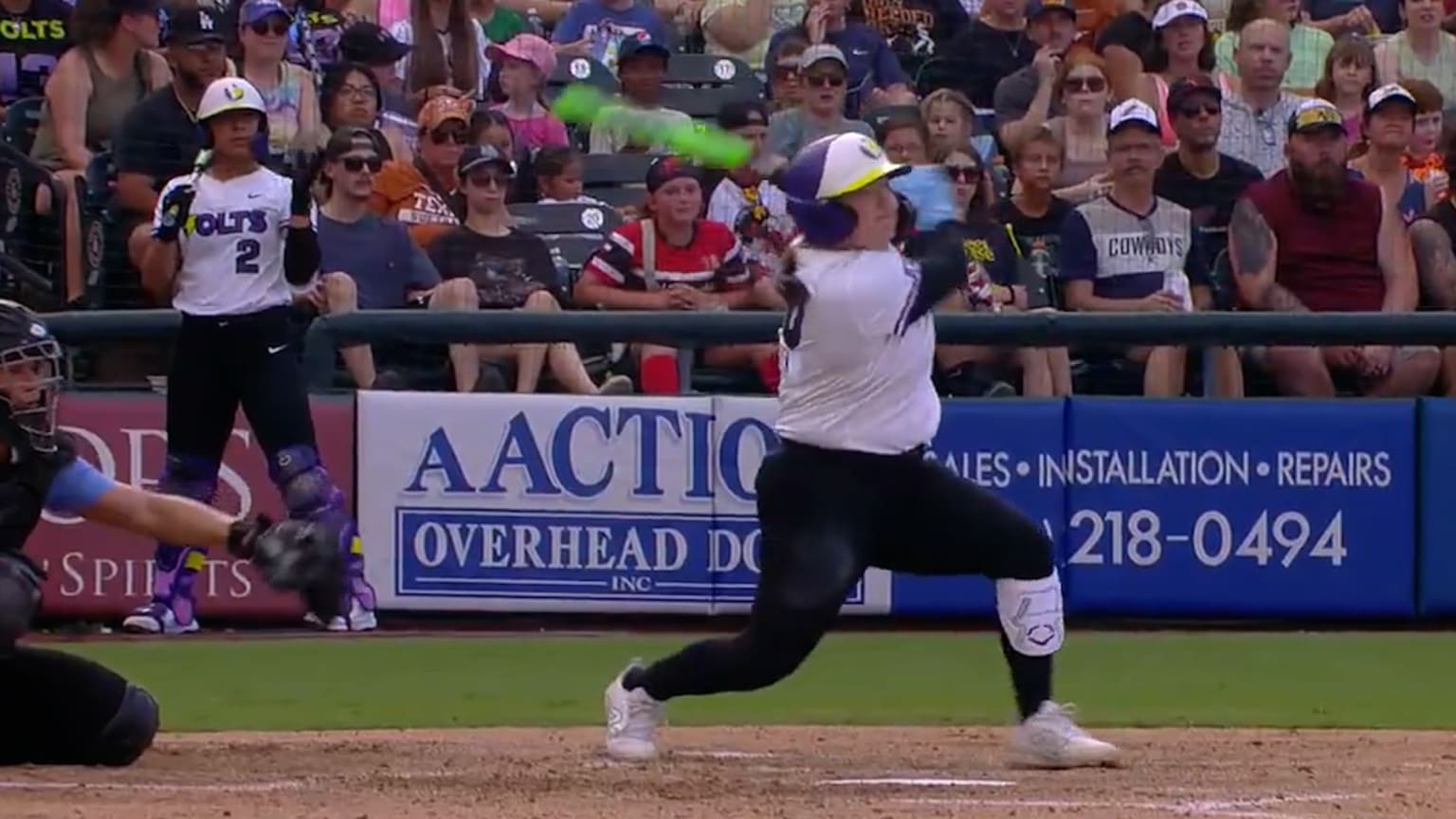 Jessi Warren's first homer of the season | 19/07/2025 | Lasmayores.com