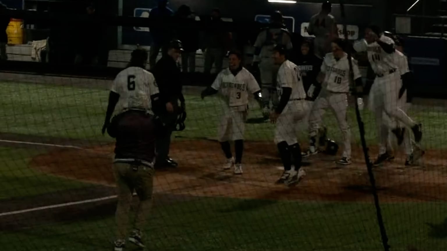 Kaeden Kent's walk-off homer (1) | 04/22/2026 | Chicago Cubs
