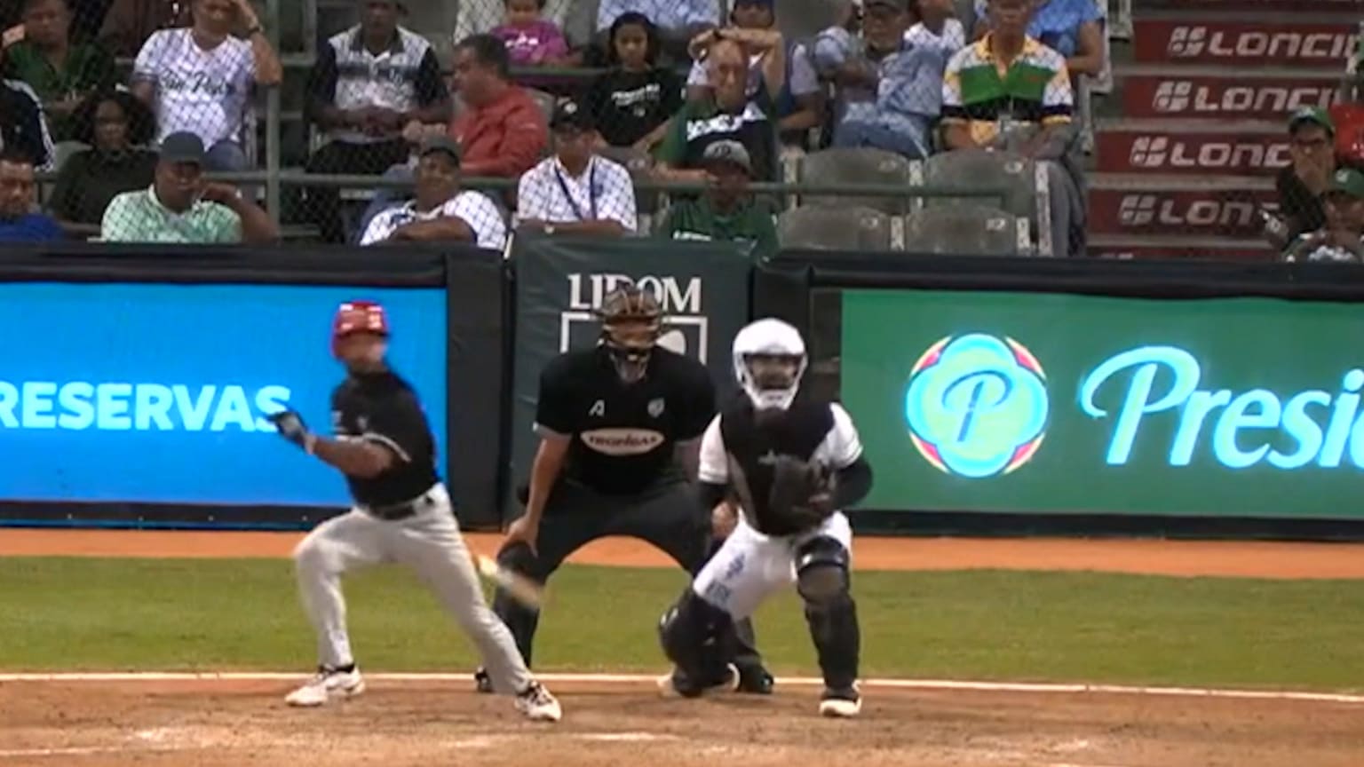 Dervy Ventura da la ventaja a Leones | 11/12/2025 | Los Mariners de Seattle