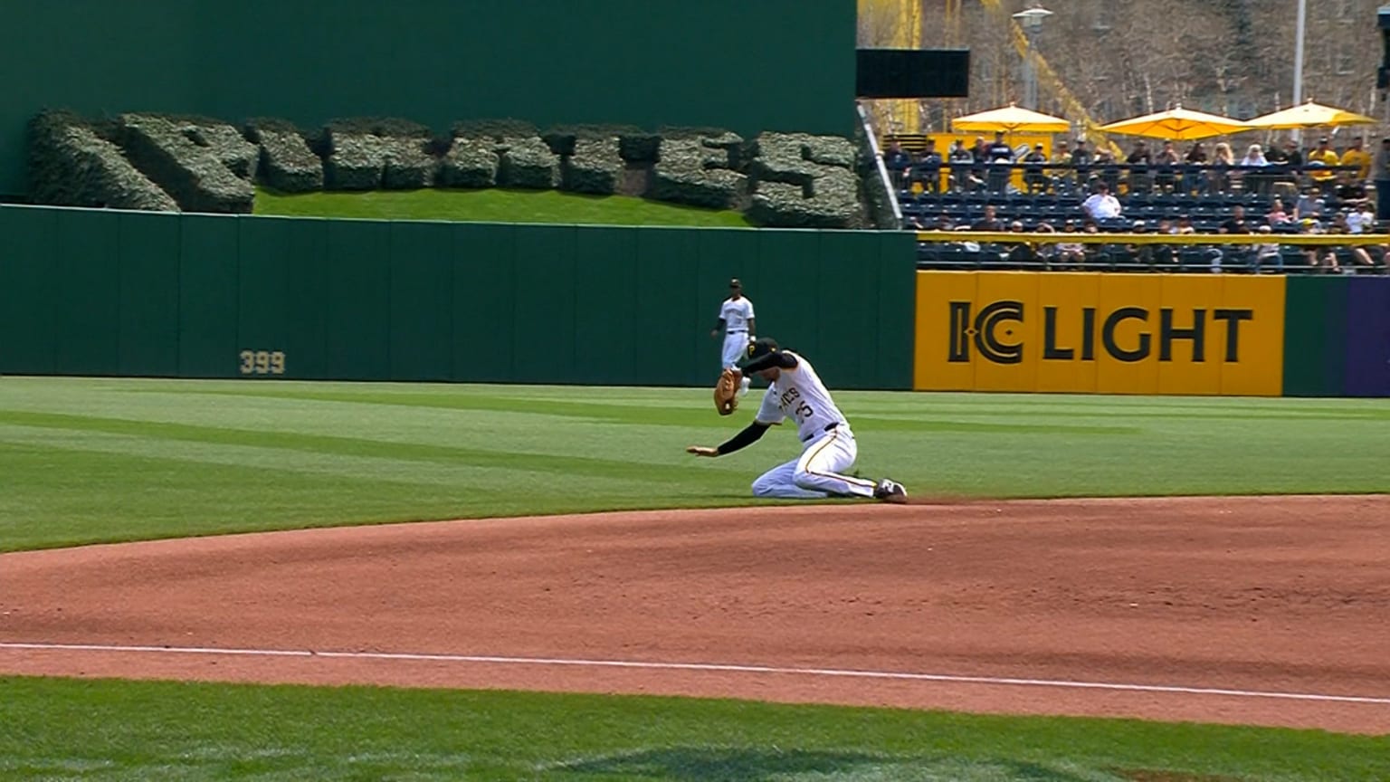 Alika Williams' impressive backhanded stop | 04/09/2024 | Pittsburgh ...