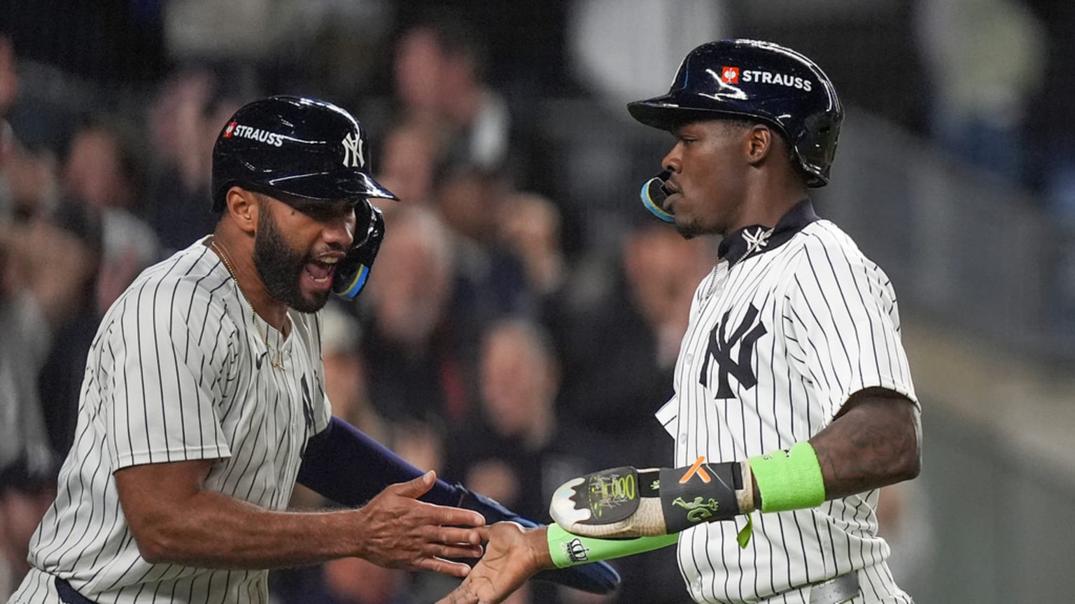 Yankees score four runs in the 4th | 10/02/2025 | MLB.com