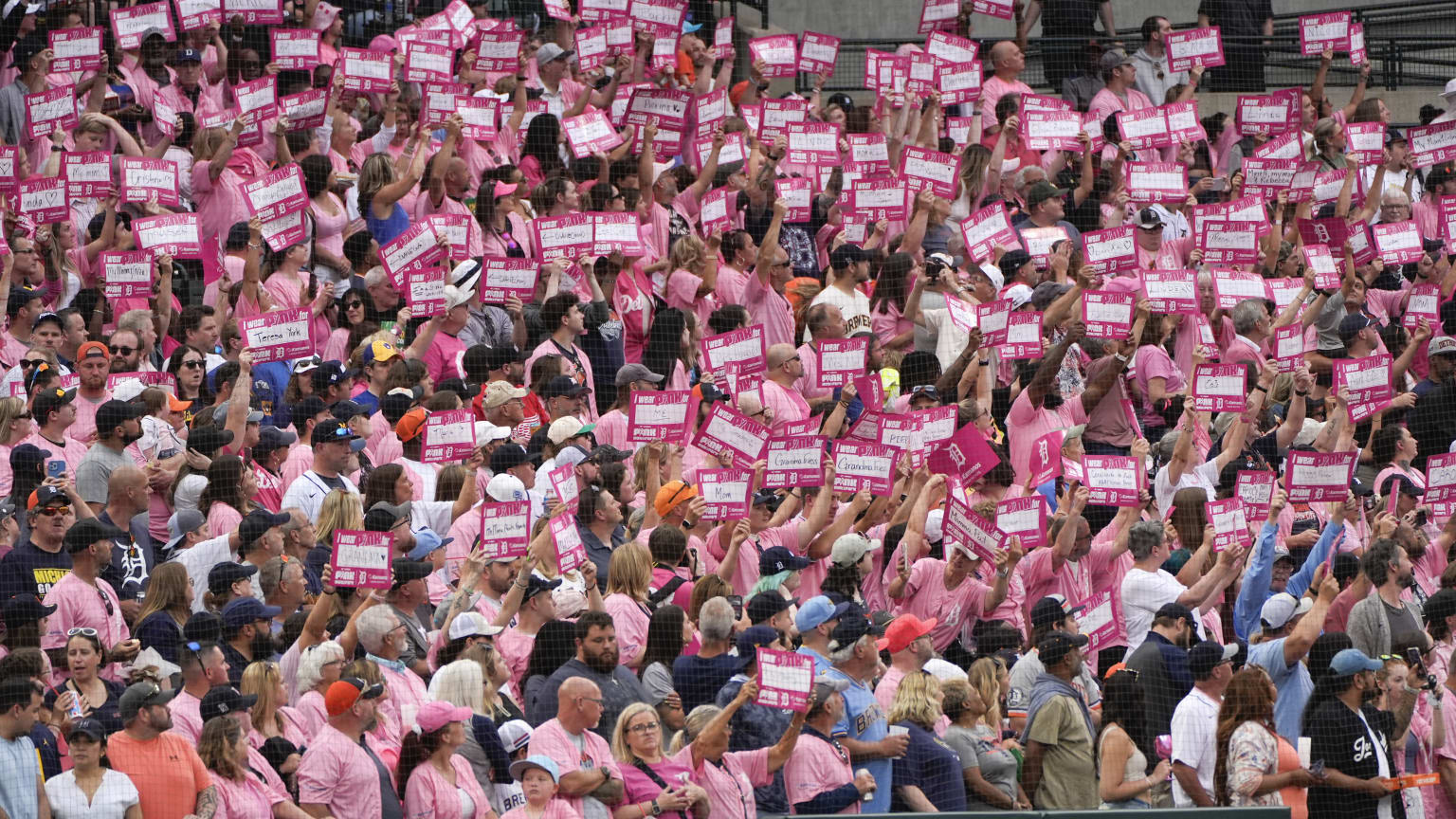 Tigers honor breast cancer survivors | 06/08/2024 | MLB.com