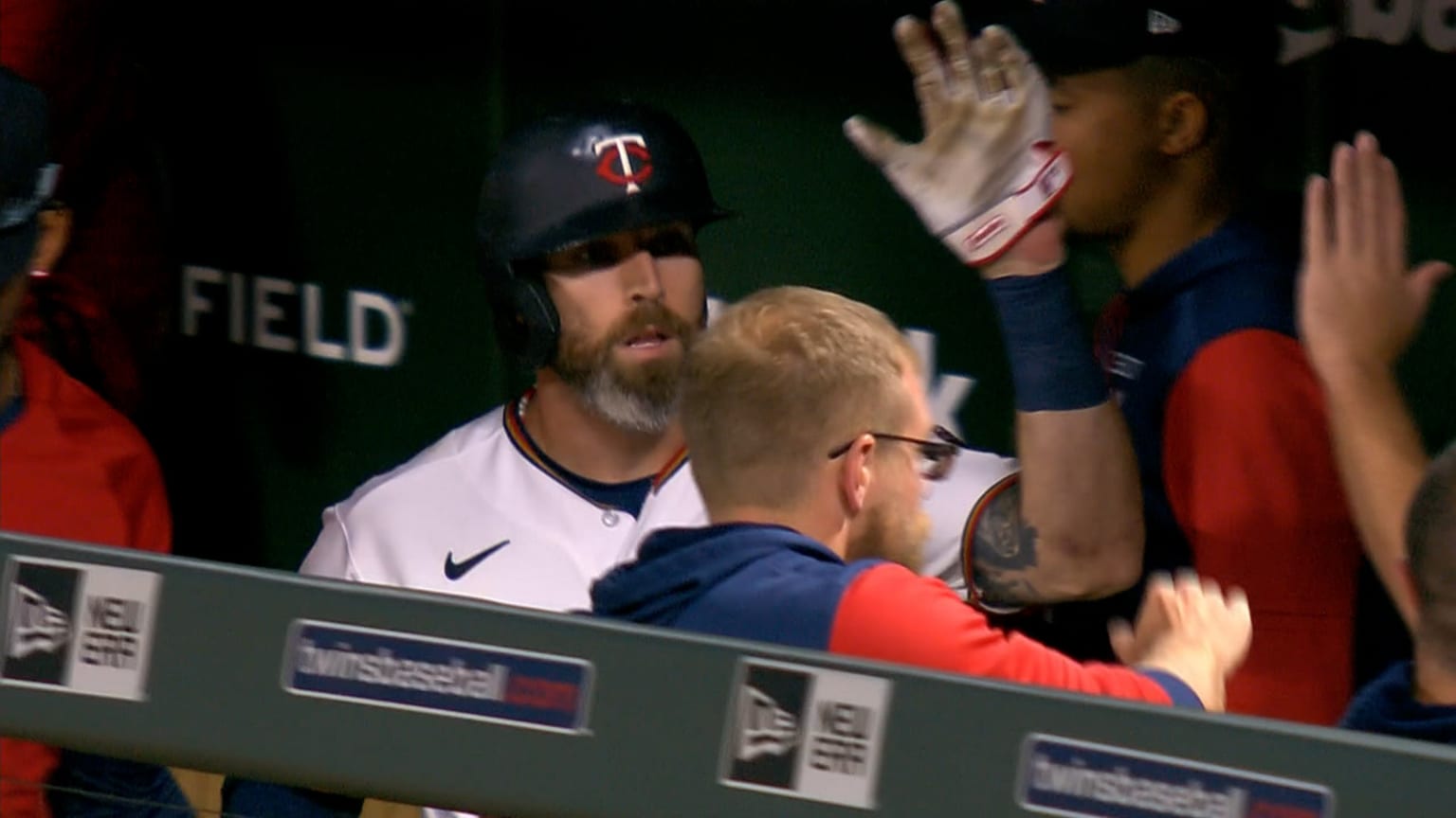 Sacrificio de Jake Cave anota a Miranda en la 4ta | 29/08/2022 | Los ...