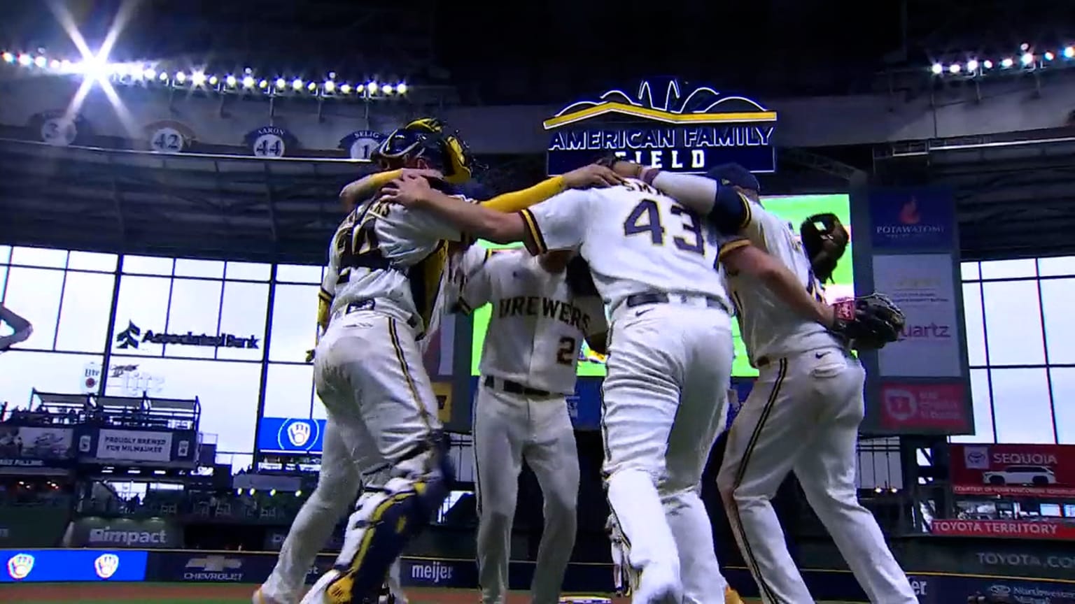 Ethan Small induces a pop out for his first MLB save | 09/28/2023 ...