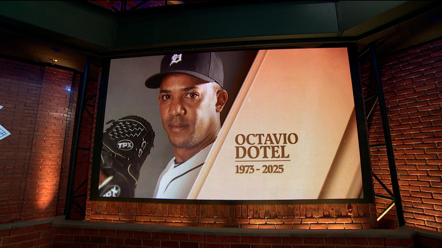 MLB Tonight remembers Octavio Dotel | 04/08/2025 | Pittsburgh Pirates