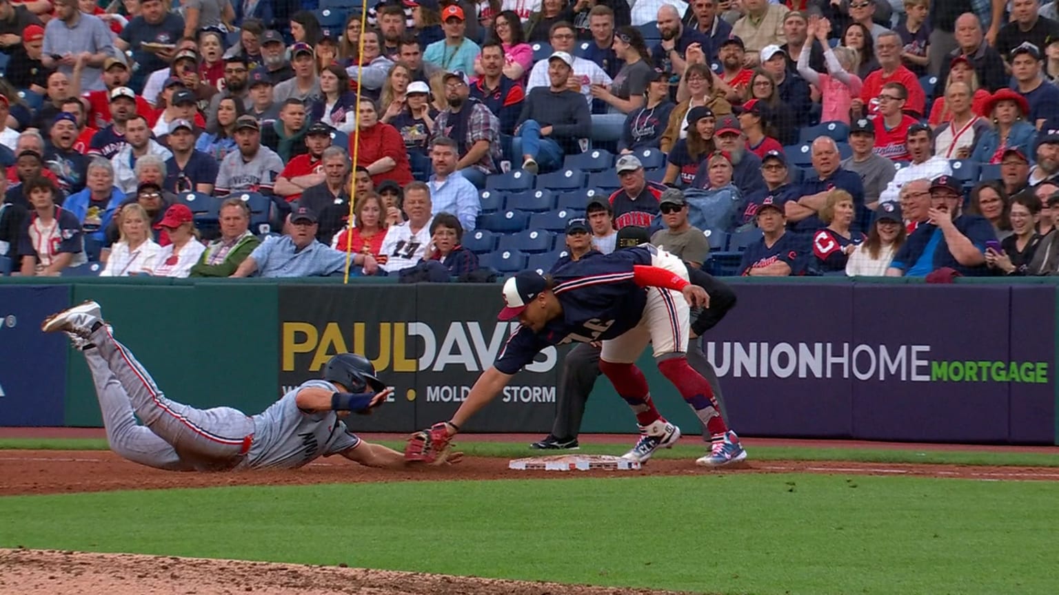 Guardians pick off Alex Kirilloff at first base | 05/17/2024 ...