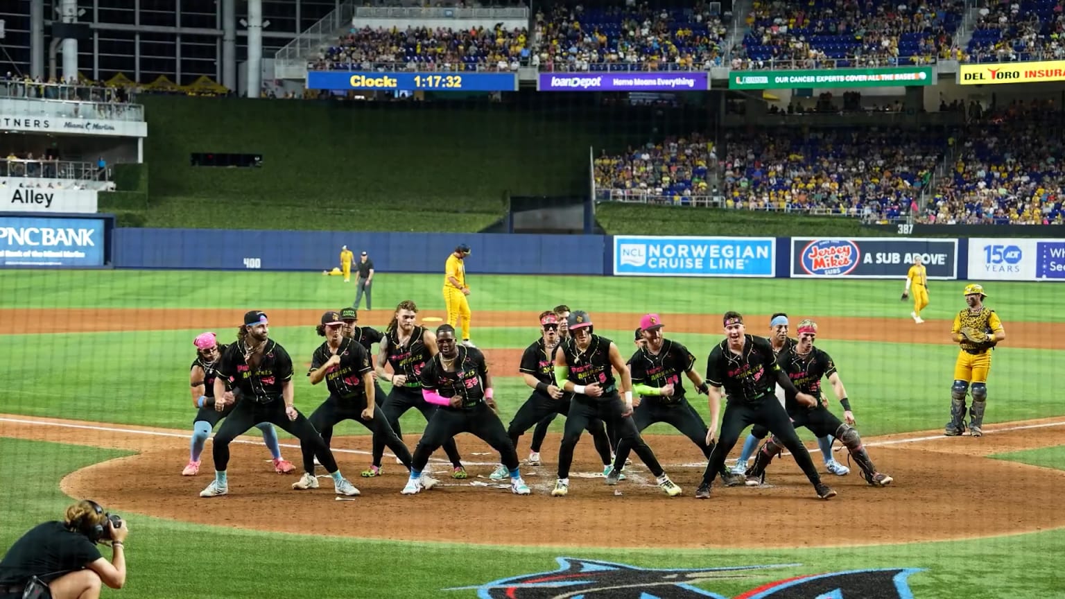 Savannah Bananas Return to Miami: March 1 & 2, 2025 | 10/16/2024 | MLB.com