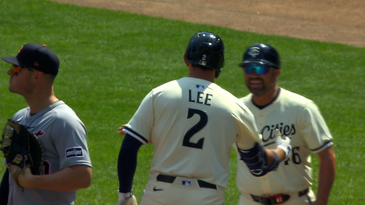 Brooks Lee's RBI single | 04/13/2025 | Minnesota Twins