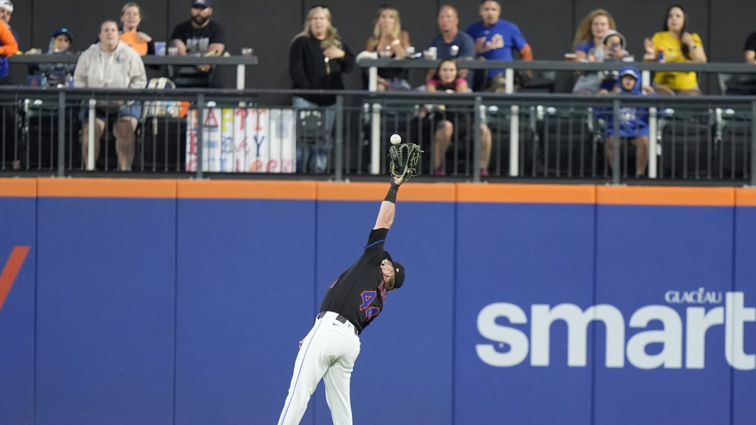 Harrison Bader's nice leaping catch | 06/28/2024 | New York Mets