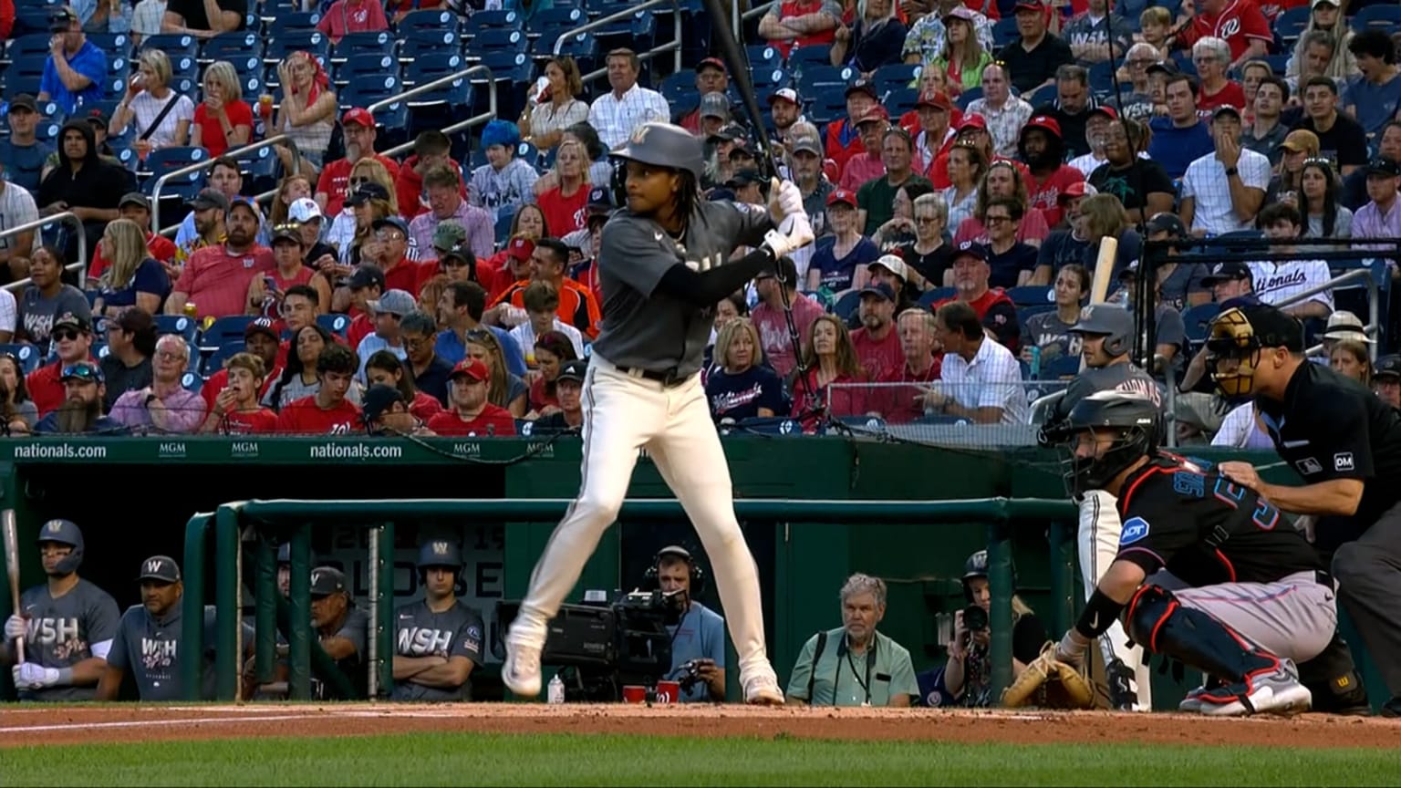 CJ Abrams hammers a leadoff home run to right field | 09/01/2023 | Washington Nationals