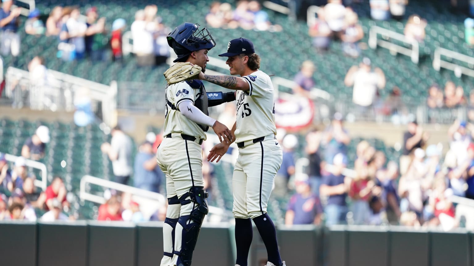 Travis Adams seals the Twins' 6-2 win | 09/21/2025 | Minnesota Twins