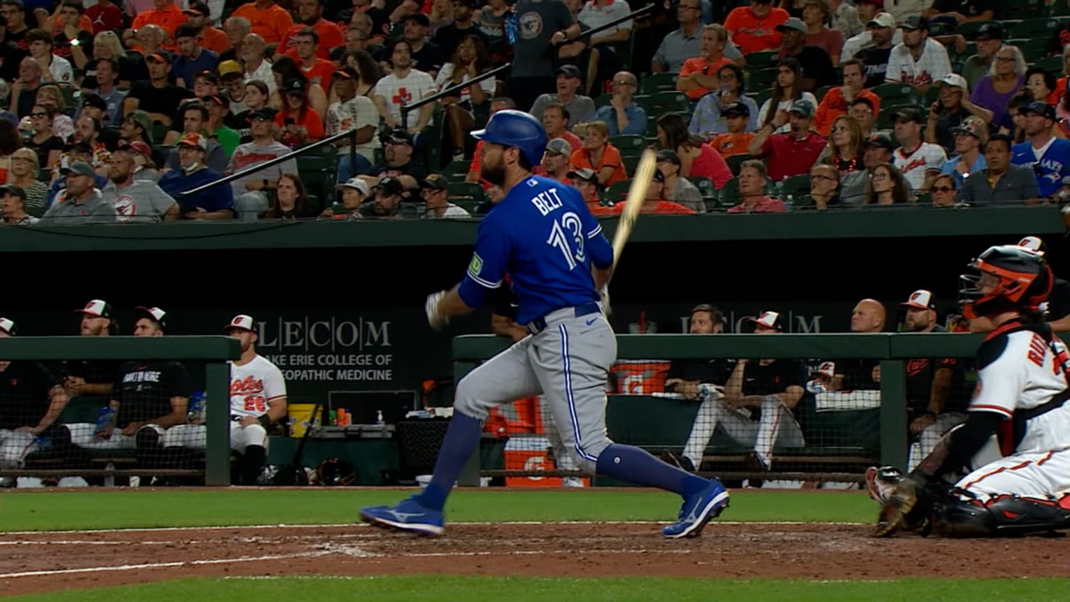 Brandon Belt drives a solo home run to right field | 08/24/2023 ...