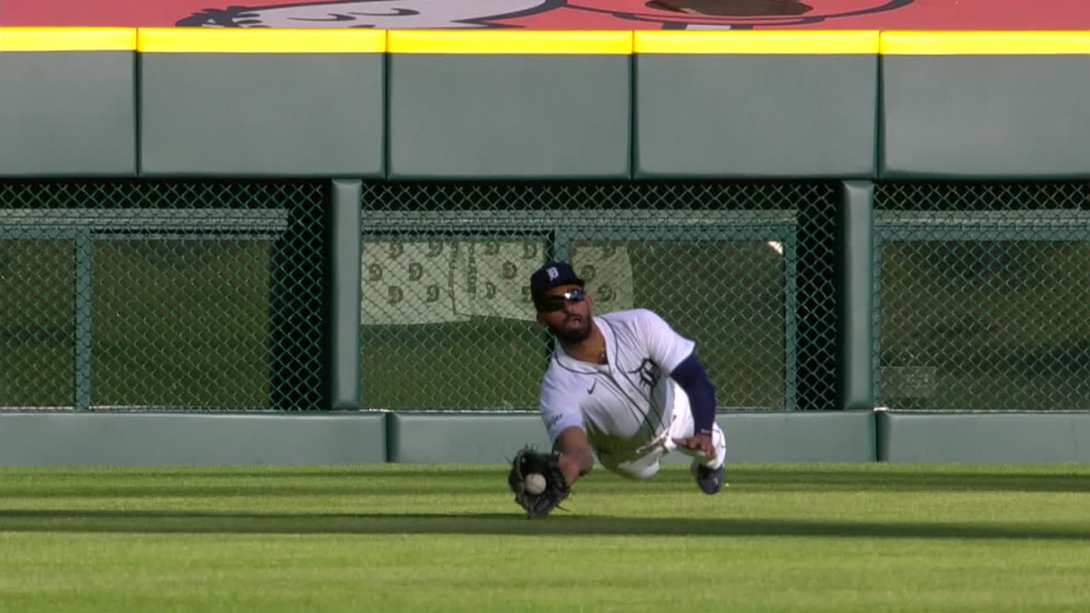 Riley Greene's diving catch | 04/30/2024 | Detroit Tigers