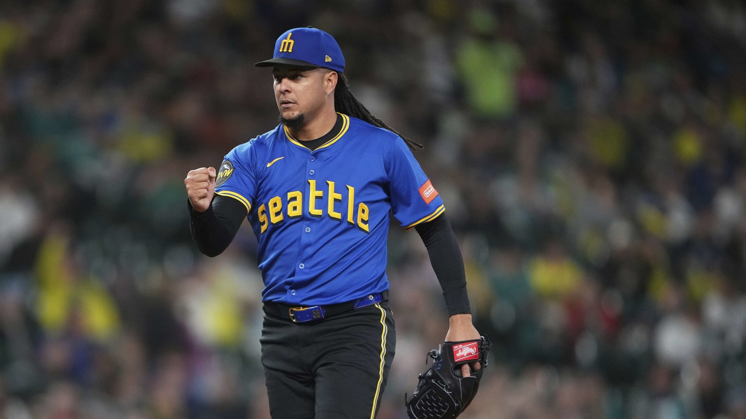 Luis Castillo strikes out four batters in outing | 03/28/2025 | Seattle ...