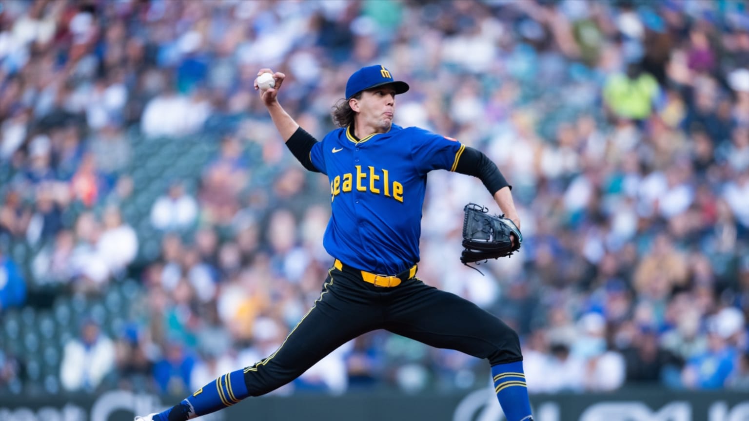 Logan Gilbert fans Jesús Sánchez | 04/25/2025 | Seattle Mariners