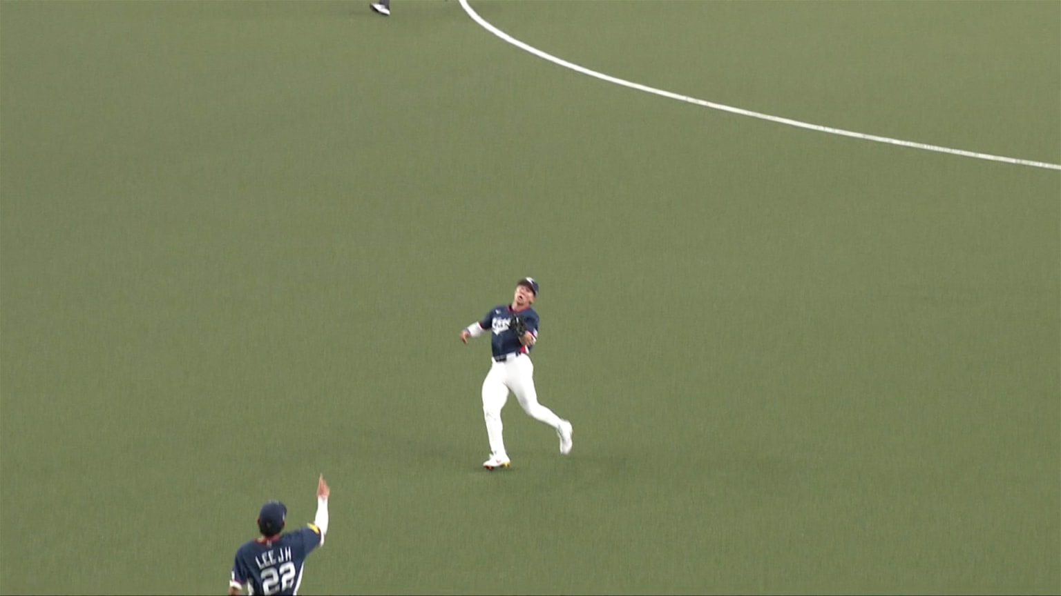 Hyeseong Kim's over-the-shoulder catch | 03/03/2026 | MLB.com