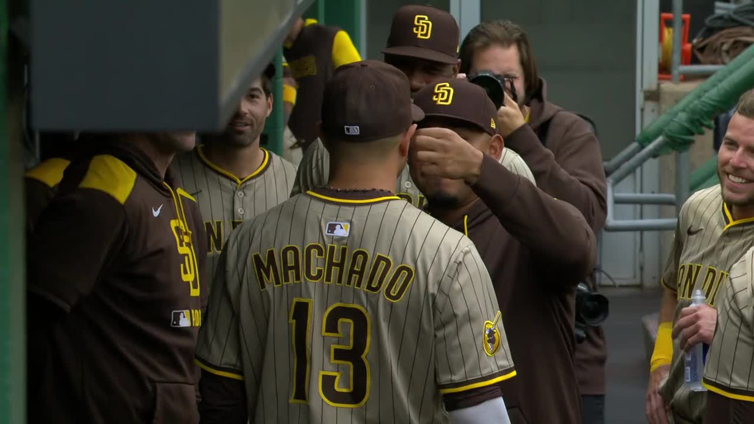 Machado not impressed with eye black | 05/04/2025 | San Diego Padres