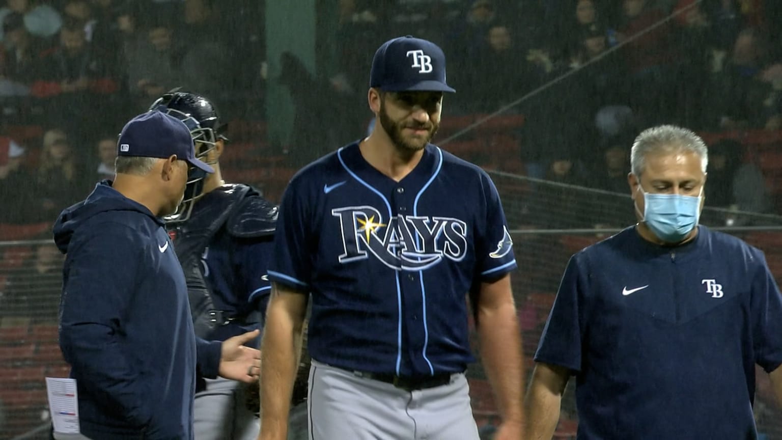 Colin Poche exits the game in the 5th inning | 10/04/2022 | Tampa Bay Rays