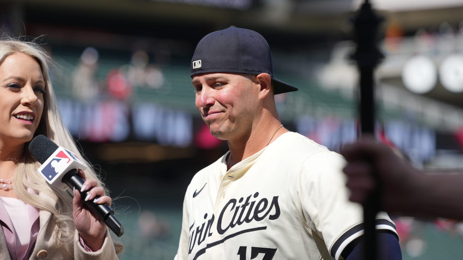 Ty France on his walk-off single | 04/16/2025 | Minnesota Twins