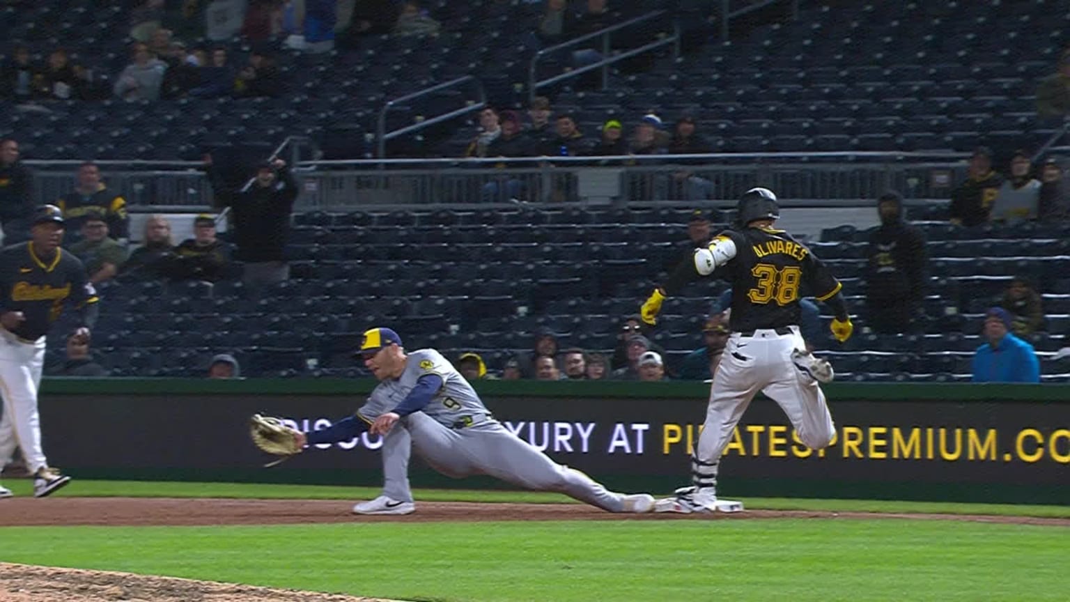 Edward Olivares ruled safe after review | 04/24/2024 | San Francisco Giants