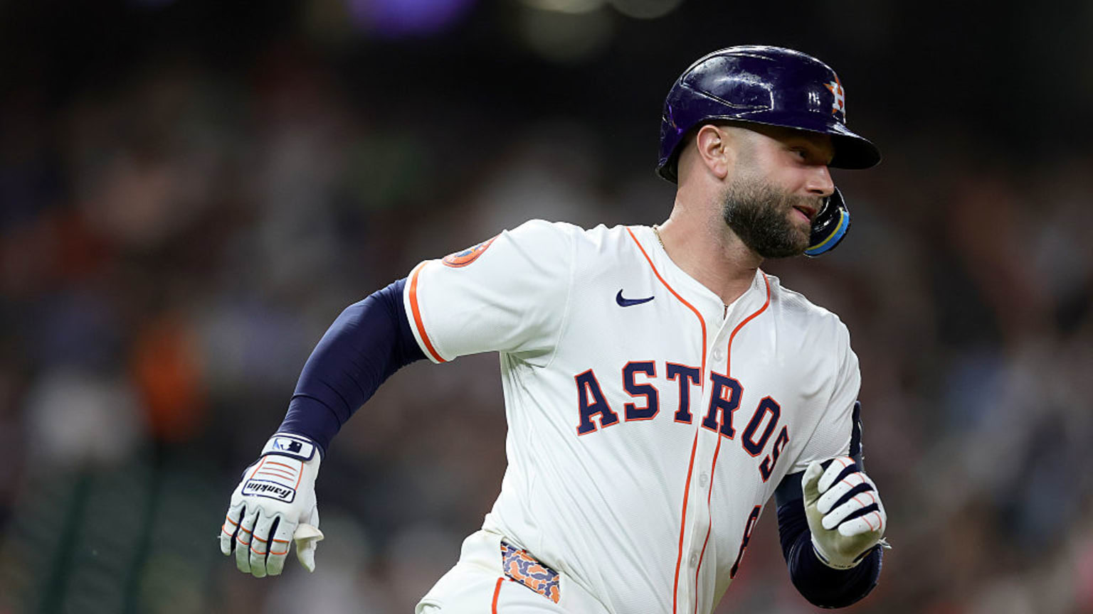 What makes Christian Walker a great hitter? | 04/24/2025 | Seattle Mariners
