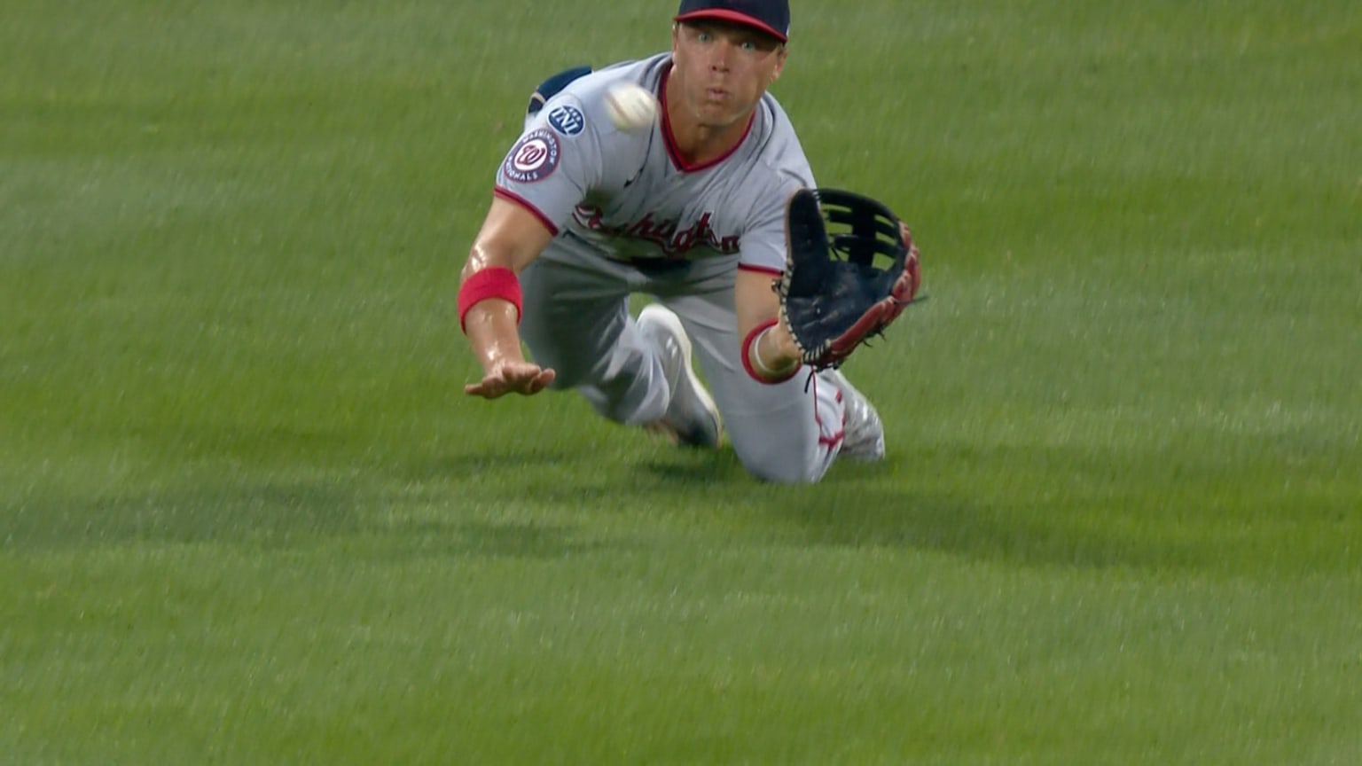 Alex Call makes a sensational diving catch in center | 07/28/2023 ...