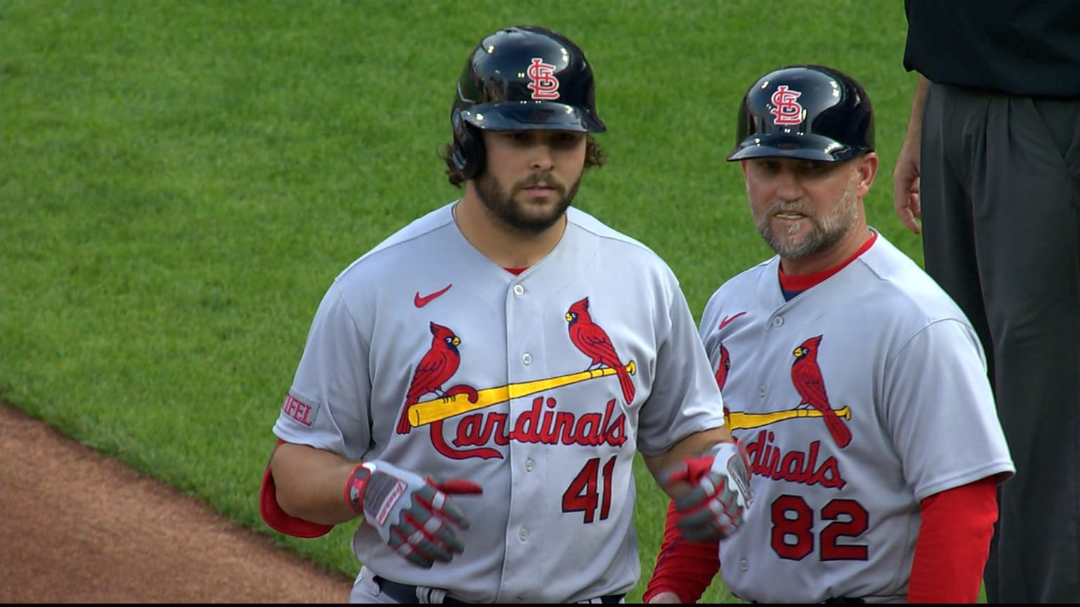 Alec Burleson smacks an RBI single down the line | 05/23/2023 | St ...