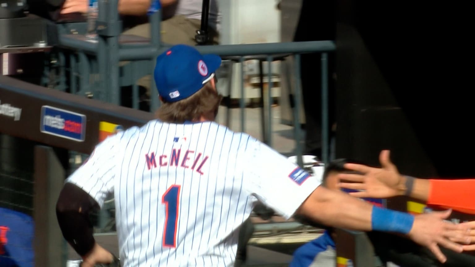 Jeff McNeil makes the glove flip for the out | 04/14/2024 | New York Mets