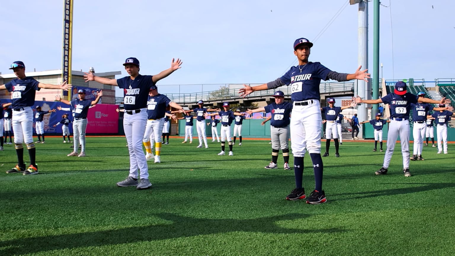 MLB Scouts Host Youth Clinic in NYC Area | 09/22/2025 | MLB.com