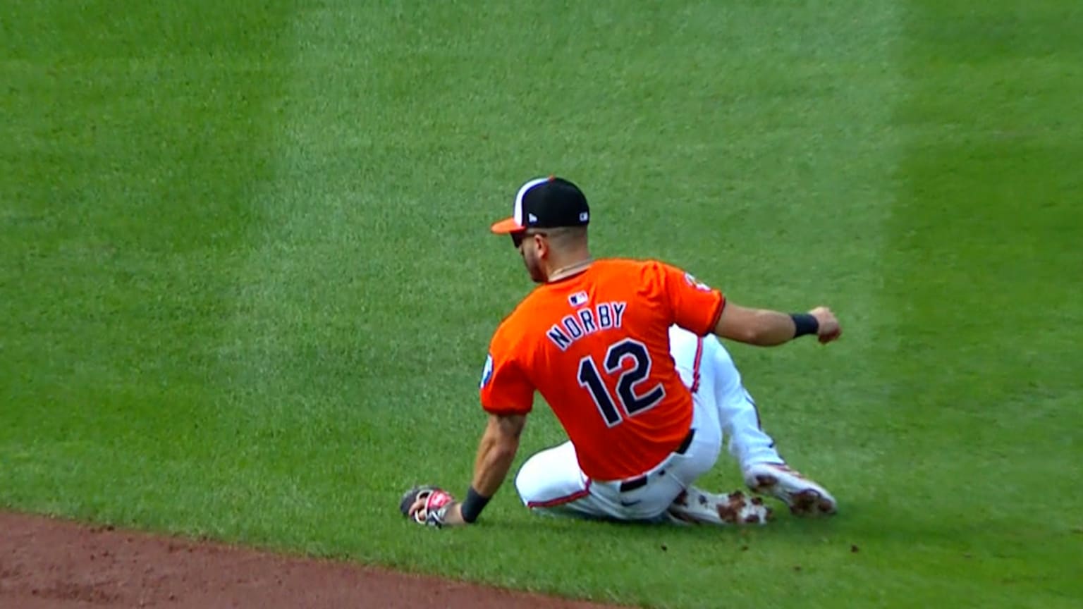 Connor Norby's sliding stop and throw from the ground | 07/27/2024 ...