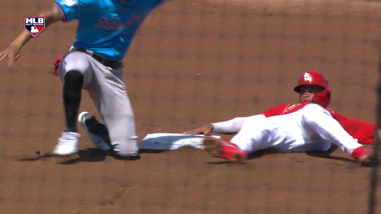 Masyn Winn uses a swim move to swipe second base | 03/15/2024 | MLB.com