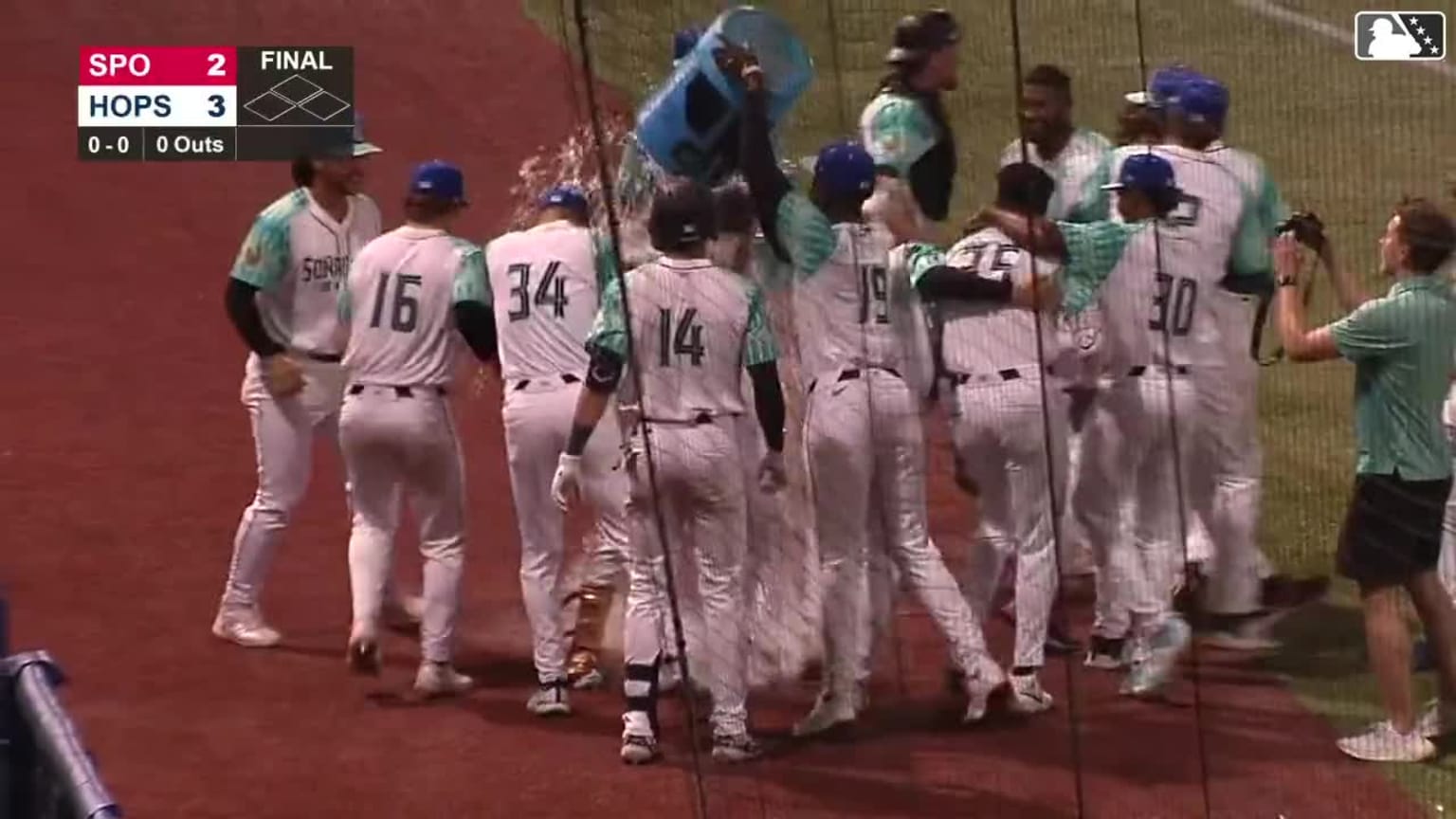 Jean Walters' walk-off triple | 05/11/2024 | MLB.com