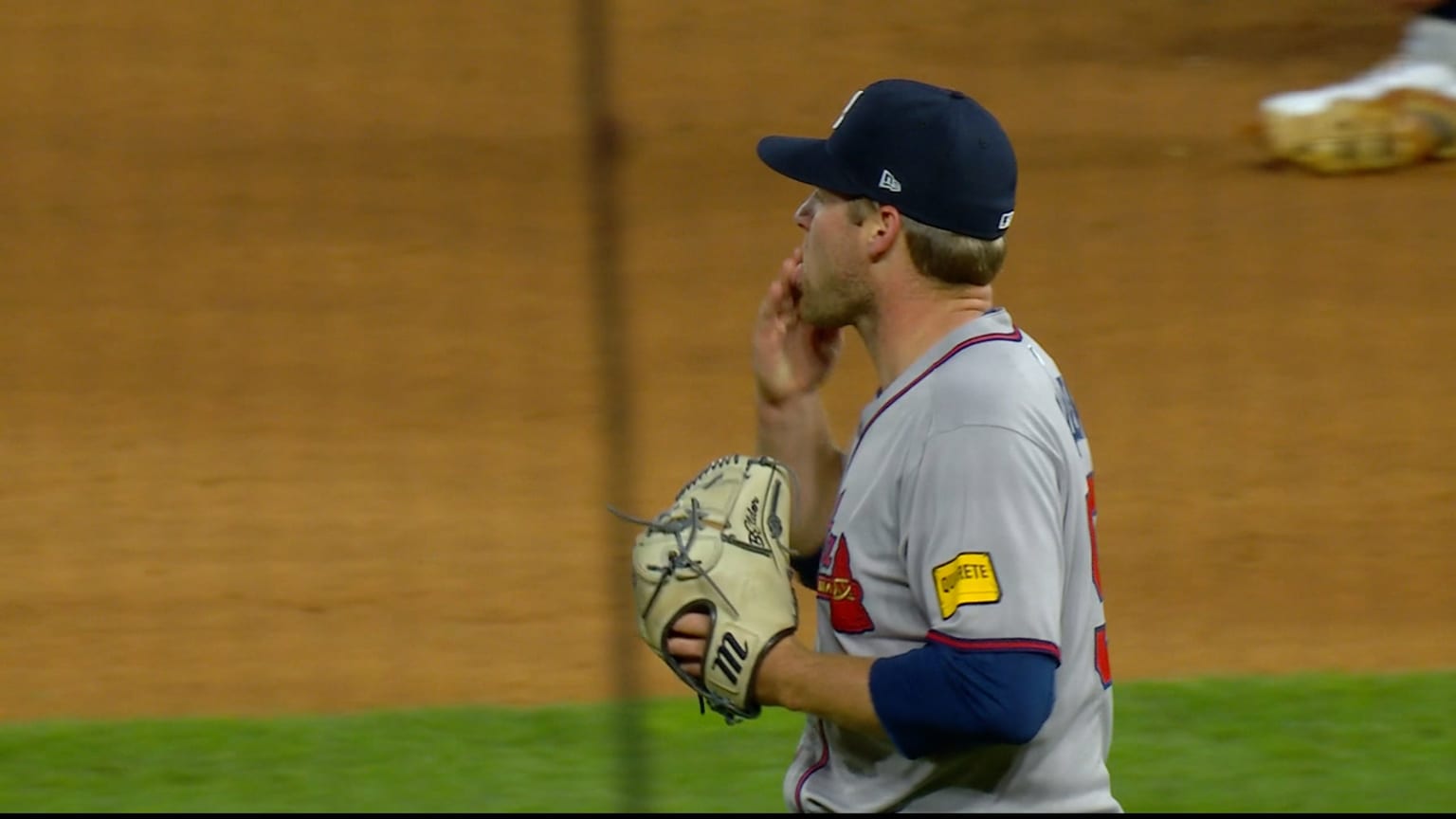 Bryce Elder lanza salida de calidad | 28/04/2025 | Los Bravos de Atlanta